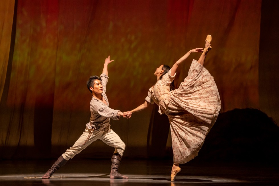 Performances & Tickets | Joffrey Ballet